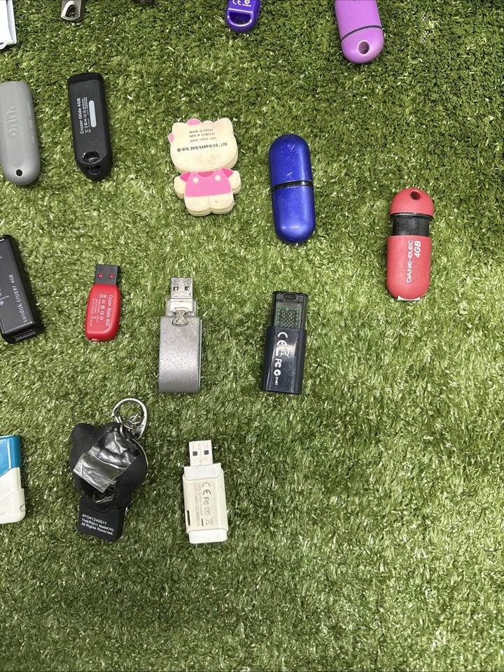 Lot Of 33 Random USB Flash Drive Memory Sticks | eBay