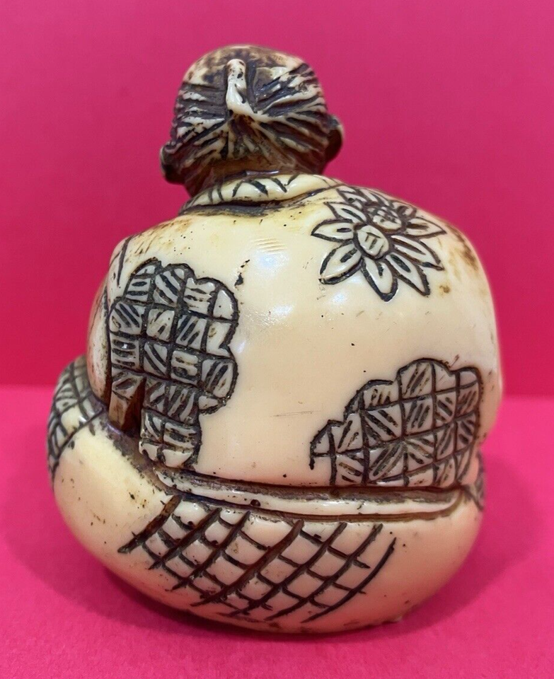 large OKIMONO figurine SEATED MAN PAINTING MASK carved resin ~ unsigned ...