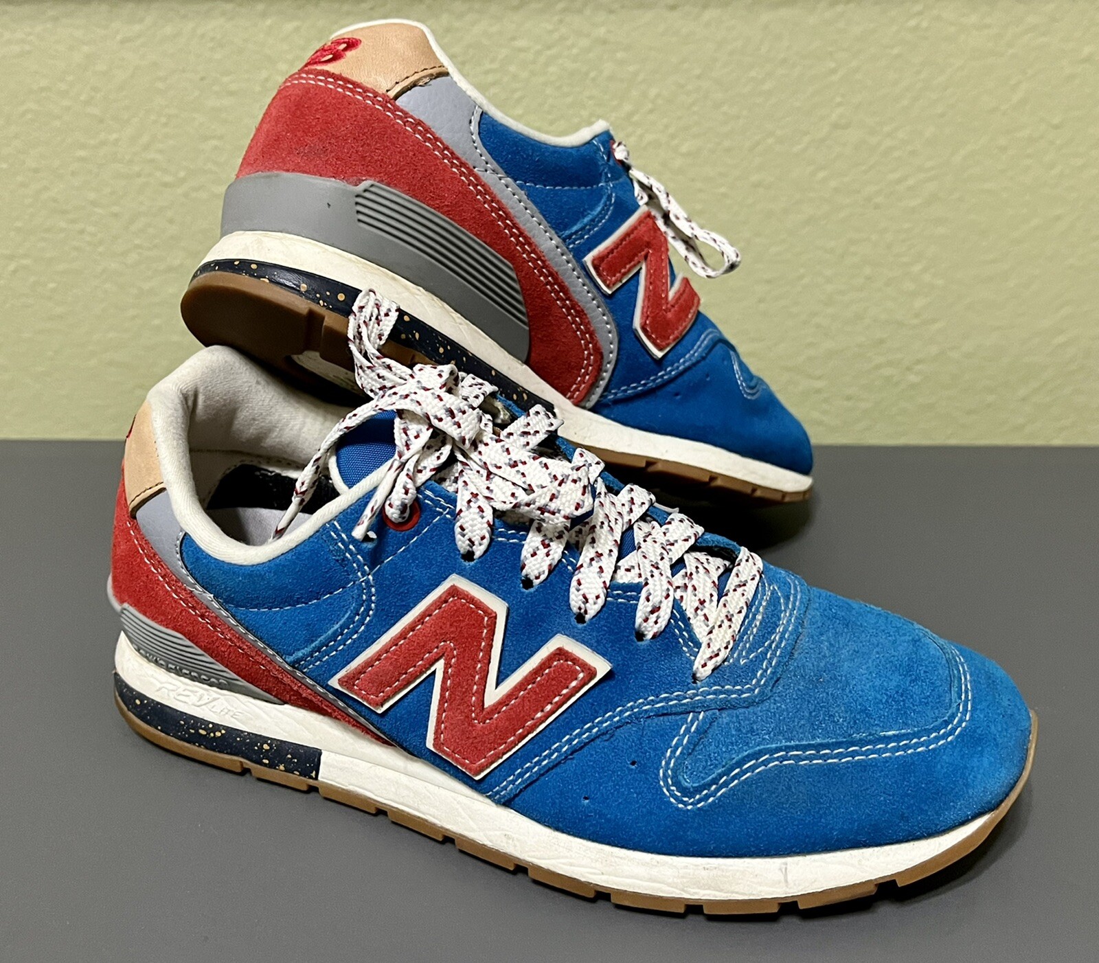 New balance tennis shoes - Gem