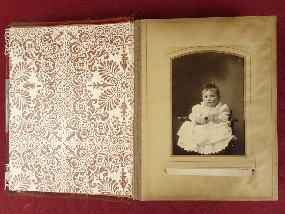 ANTIQUE VICTORIAN PHOTO ALBUM WITH CABINET CARD AND TIN TYPE PICTURES ...