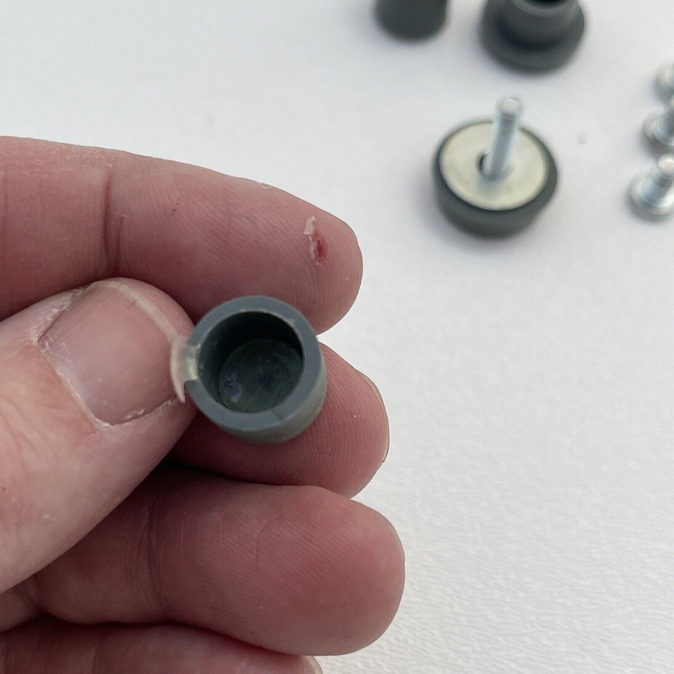 Genuine SINGER 1748 Sewing Machine Motor Replacement Feet w/ Mounting ...