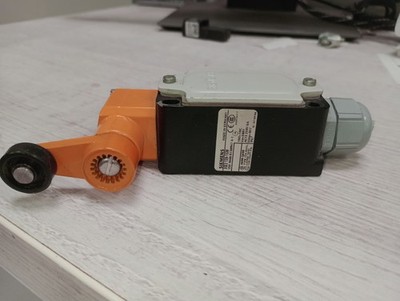 Siemens 3S2 120-1GW - safety interlock switch | eBay