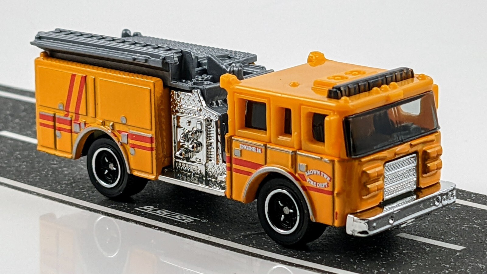 Pierce Dash Fire Engine / Yellow / Matchbox / 2011 | eBay