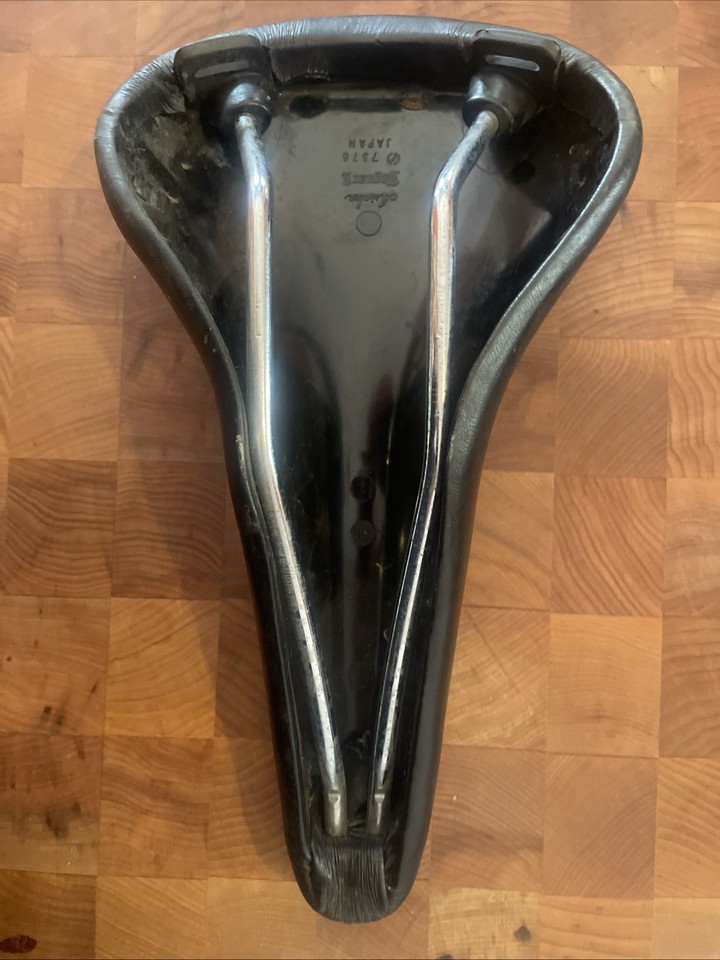 Vintage Take-Off SCHWINN Saddle Black ARIAKE JAGUAR II 7378 • Japan ...