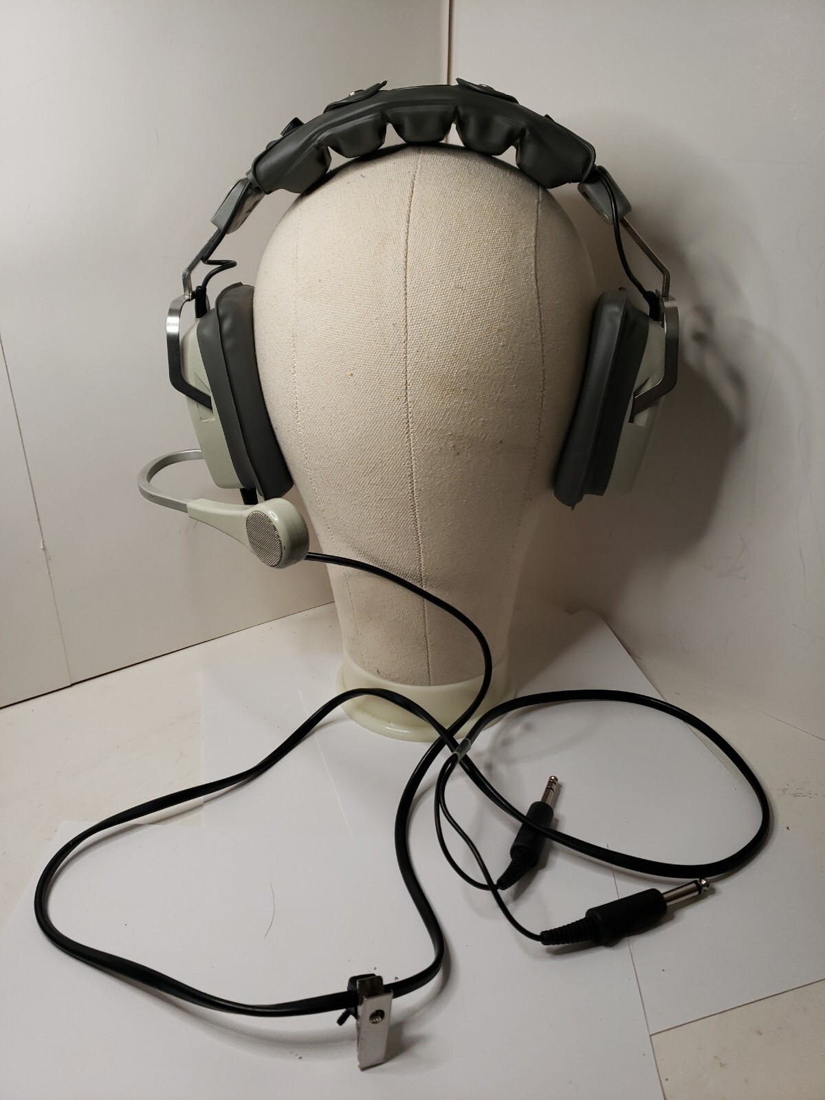 TELEX E-951 Aviation Headset. FAA-TSO C-57, C58 UNTESTED PARTS OR ...