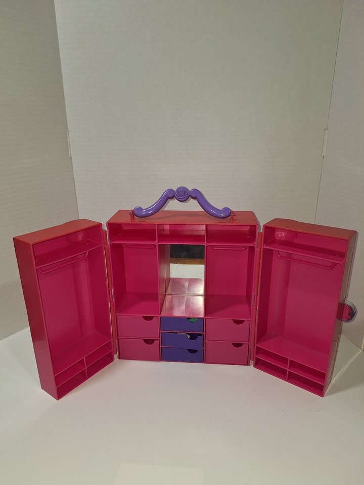 Barbie Portable Closet 4hanging Areas 7 Drawers 15 Shelves and a Carry ...