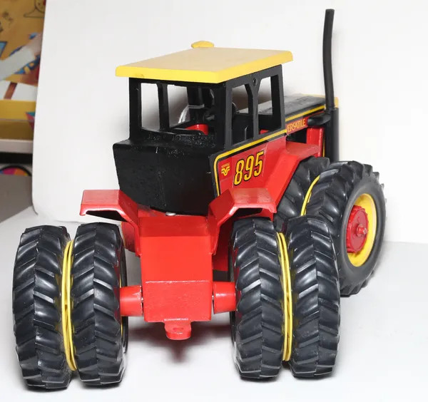 Versatile 895 Tractor 4WD 1:16 | eBay