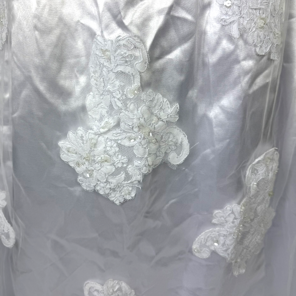 White Satin Wedding Dress Train Short Sleeve Floral Embroidered Lace A ...