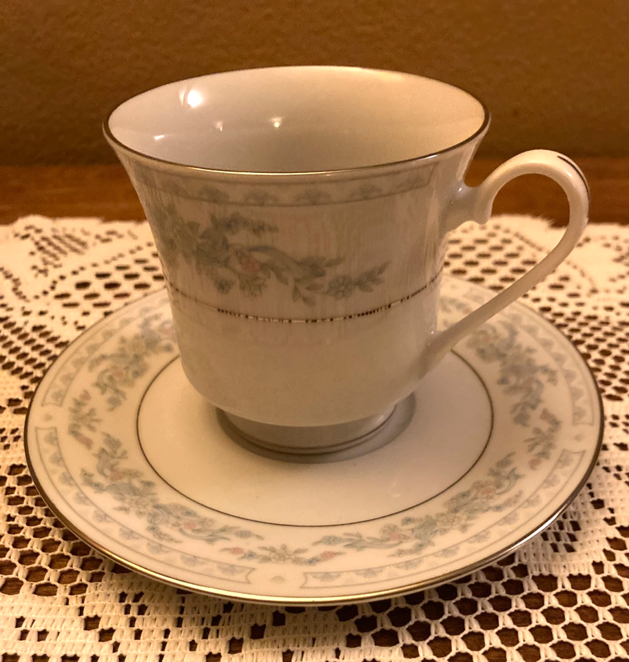 Somerset by EXCEL Four 5-pc place settings Dinner&bread plate, bowl ...