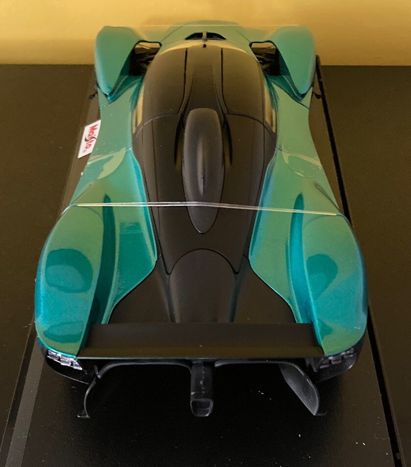 2021 Aston Martin Valkyrie GREEN/TEAL BLACK. One Of A Kind Don’t Miss ...