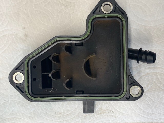 2008-2010 E350 MERCEDES C300 ENGINE OIL SEPARATOR OEM A2720160134 | eBay