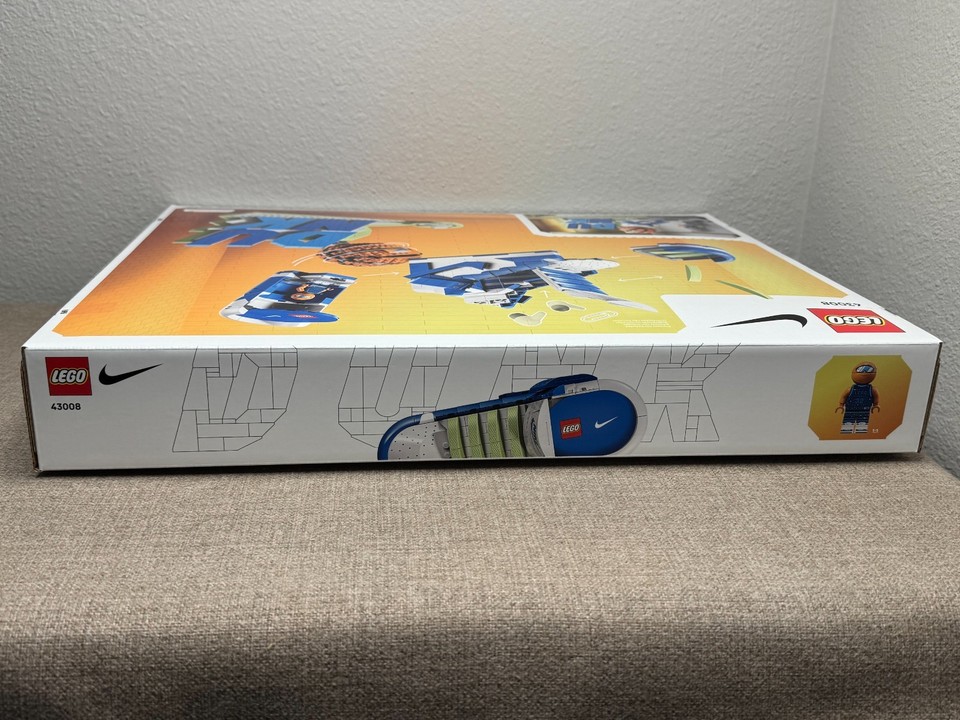 LEGO 43008 - NIKE DUNK -IN HAND- New/Sealed | eBay