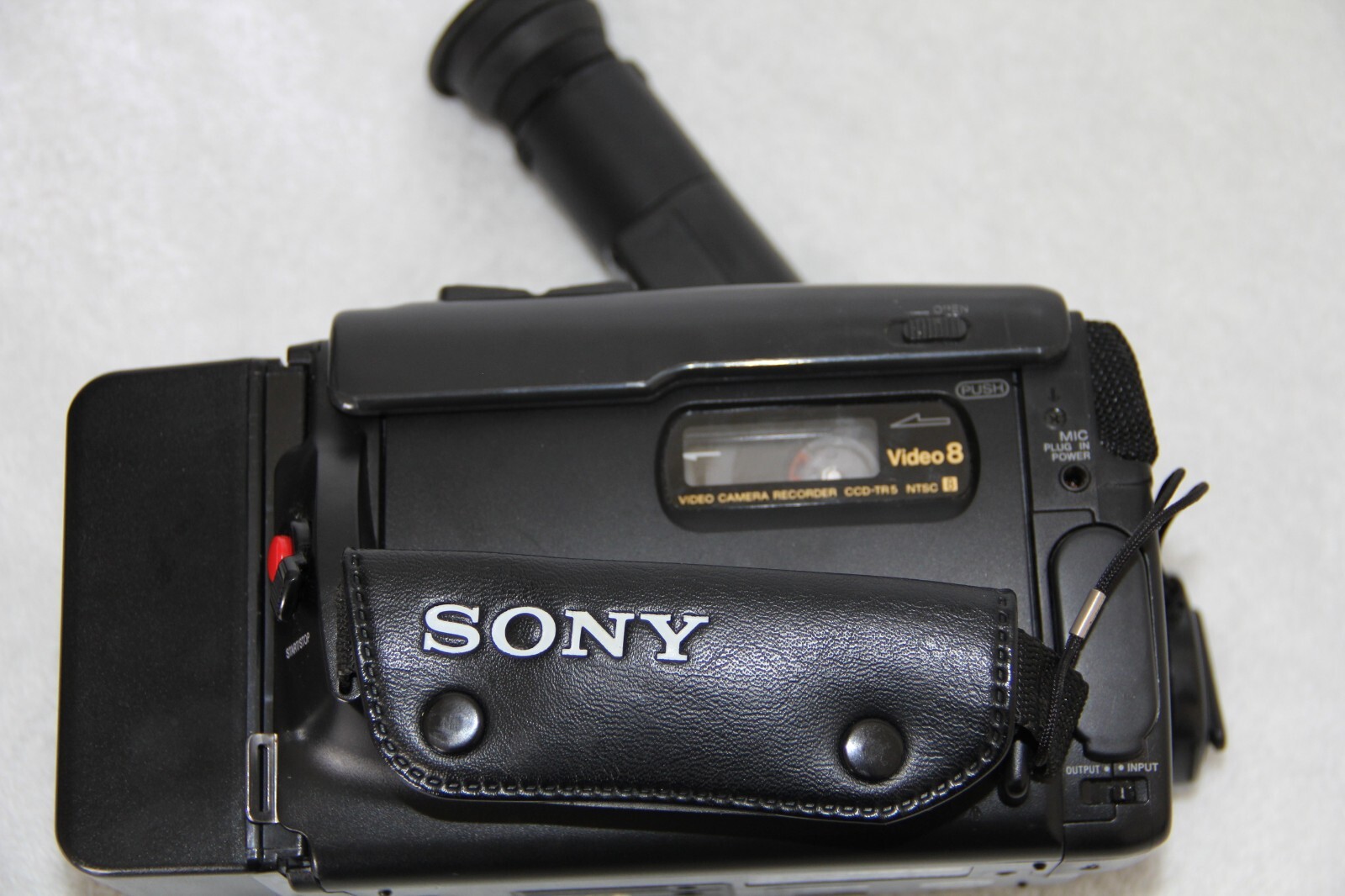 Sony Handycam CCD-TR5 Video 8 Camcorder Handheld UNTESTED Sony Video ...