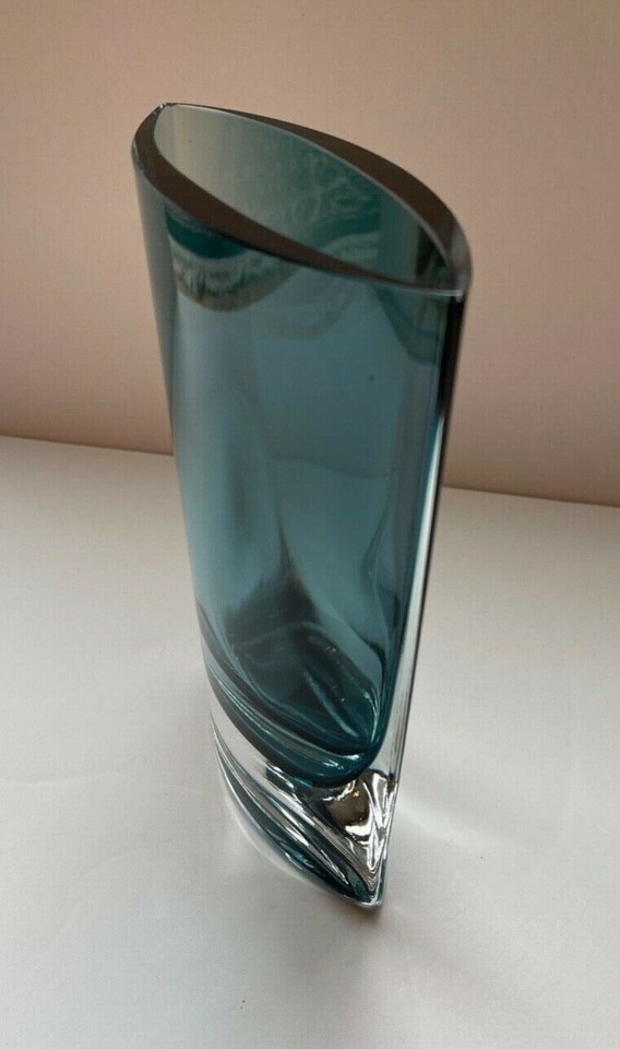 Blue Teleflora heavy vase, 24% lead crystal, contemporary style, pocket ...