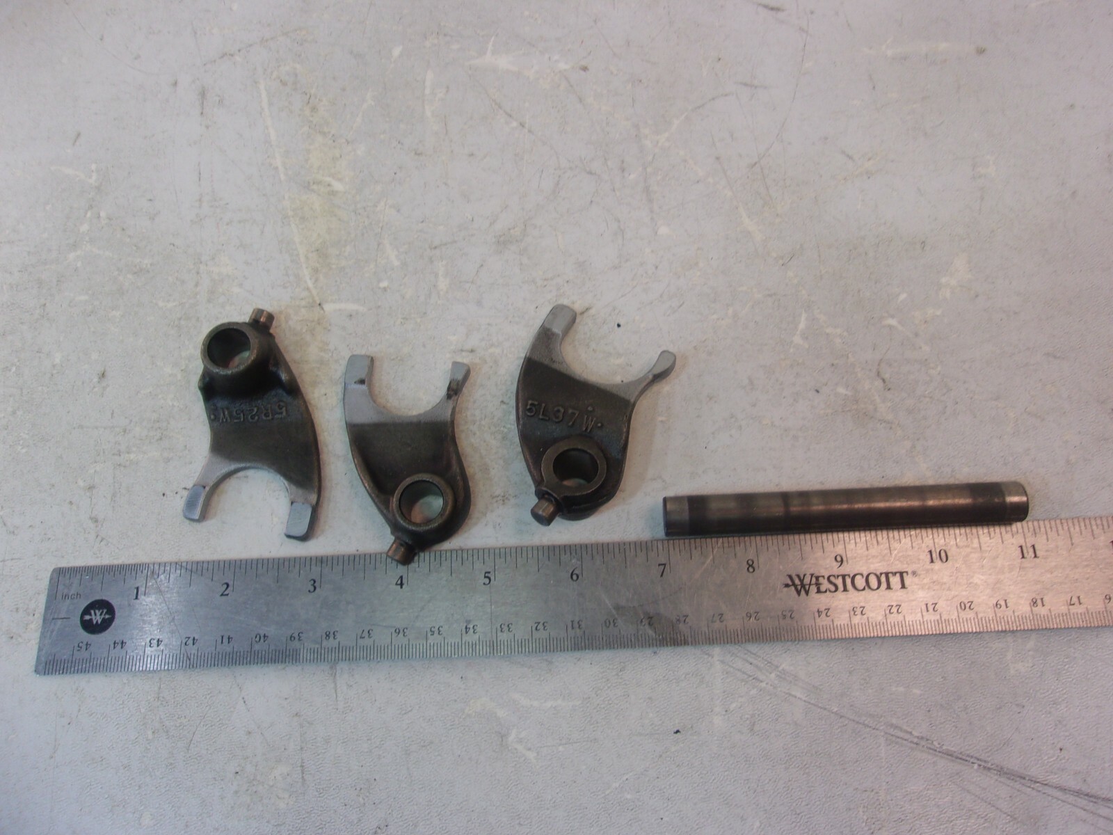 1981 HONDA XR100 XR 100 MOTOR GEAR SHIFT FORKS ROD HARDWARE | eBay