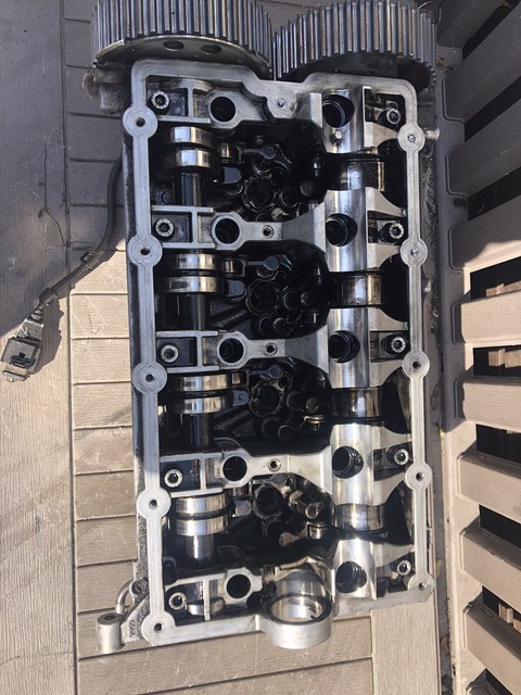 2004 VW Volkswagen Golf Mk5 2.0tdi BKD Engine Cylinder Head Camshaft ...