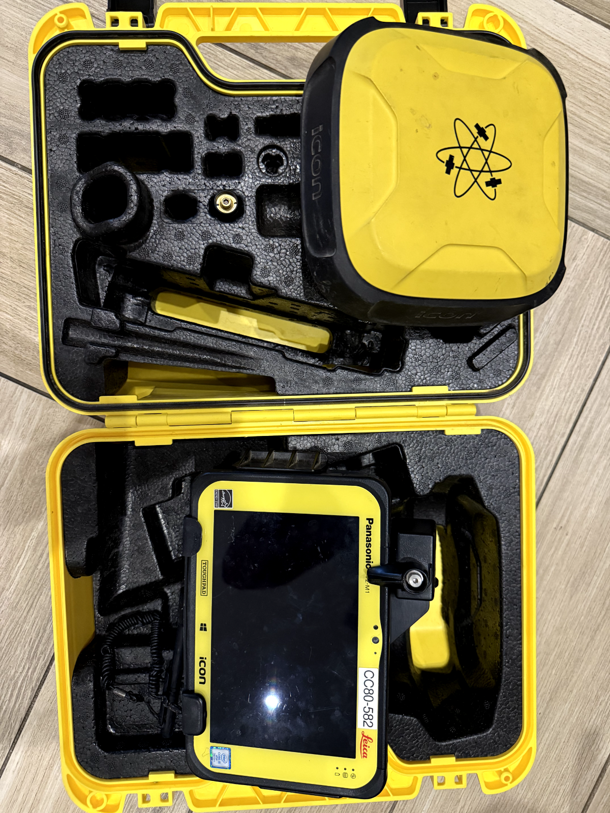 Leica ICON ICG70 T Rover iCG60 Base w/ 900mhz Radio, CC80 Tablet | eBay