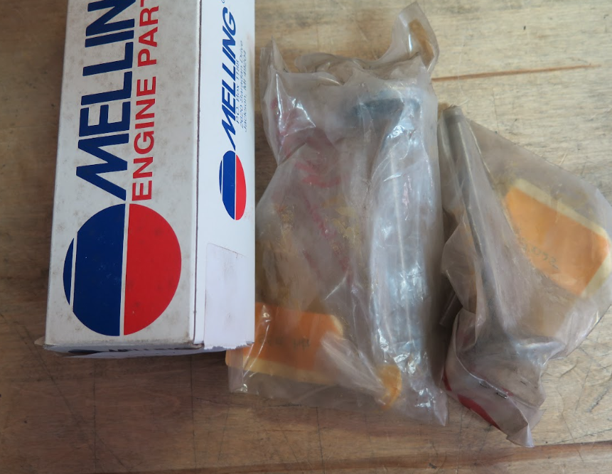 Melling V2239 Intake Valve 2 PCS Kit. Fits: Dodge L4 1971-83 (O6-B-2 ...