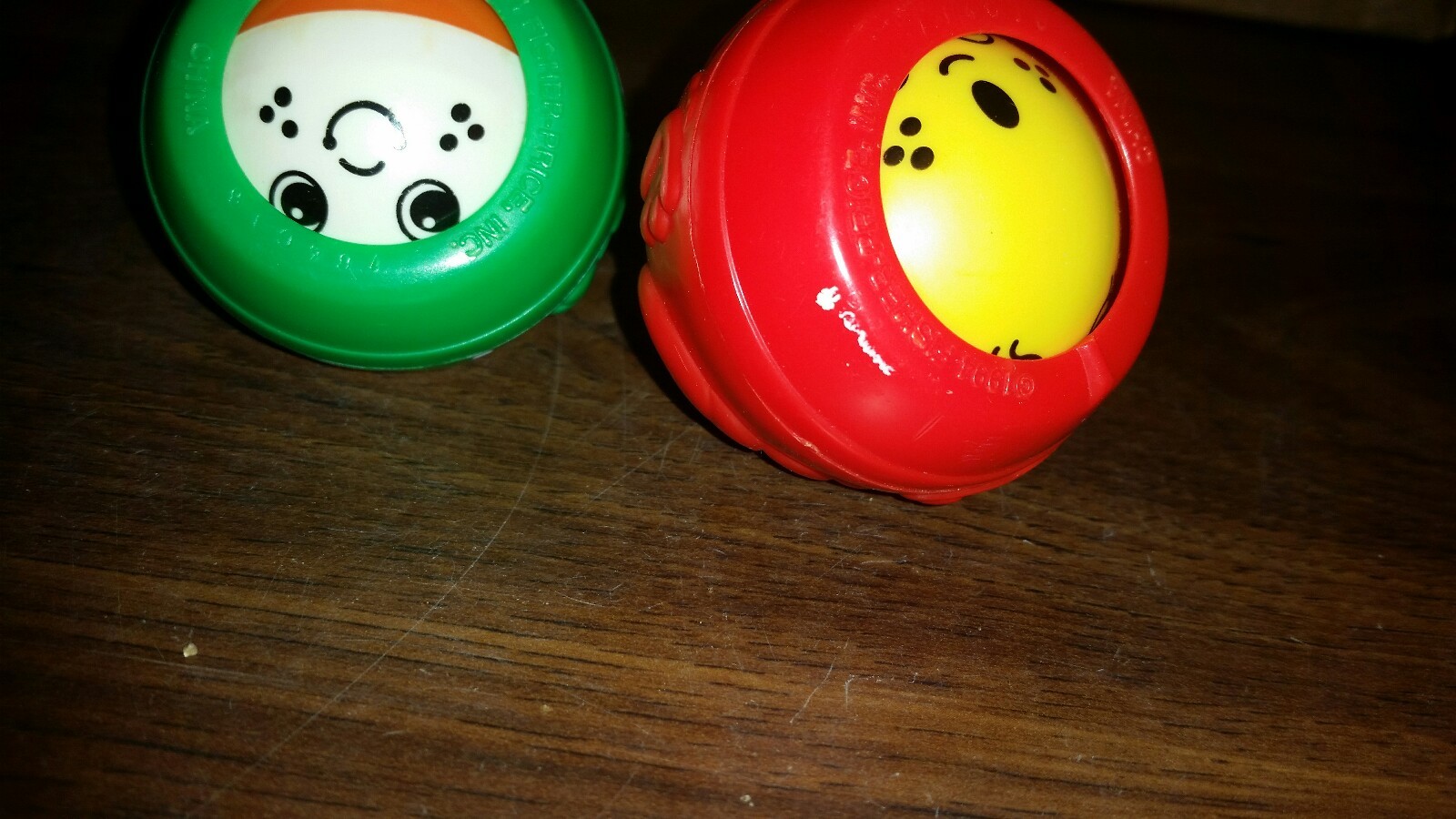 2 VINTAGE 1994 FISHER PRICE ROLL AROUND BALLS ONE RED & ONE GREEN | eBay