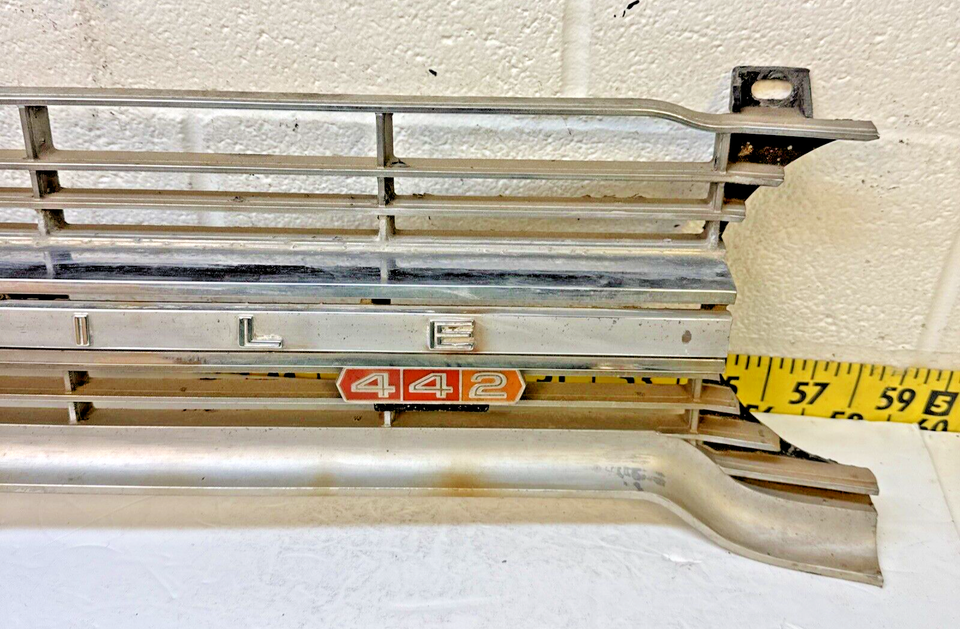 1965 Oldsmobile Cutlass 442 F85 Grille-Grill With Emblem “Nice” (G364 ...