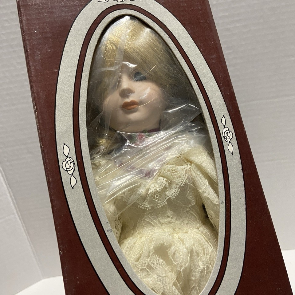 Chantal Nollét Nollet Dolls of Distinction Robin Porcelain Doll Blonde ...