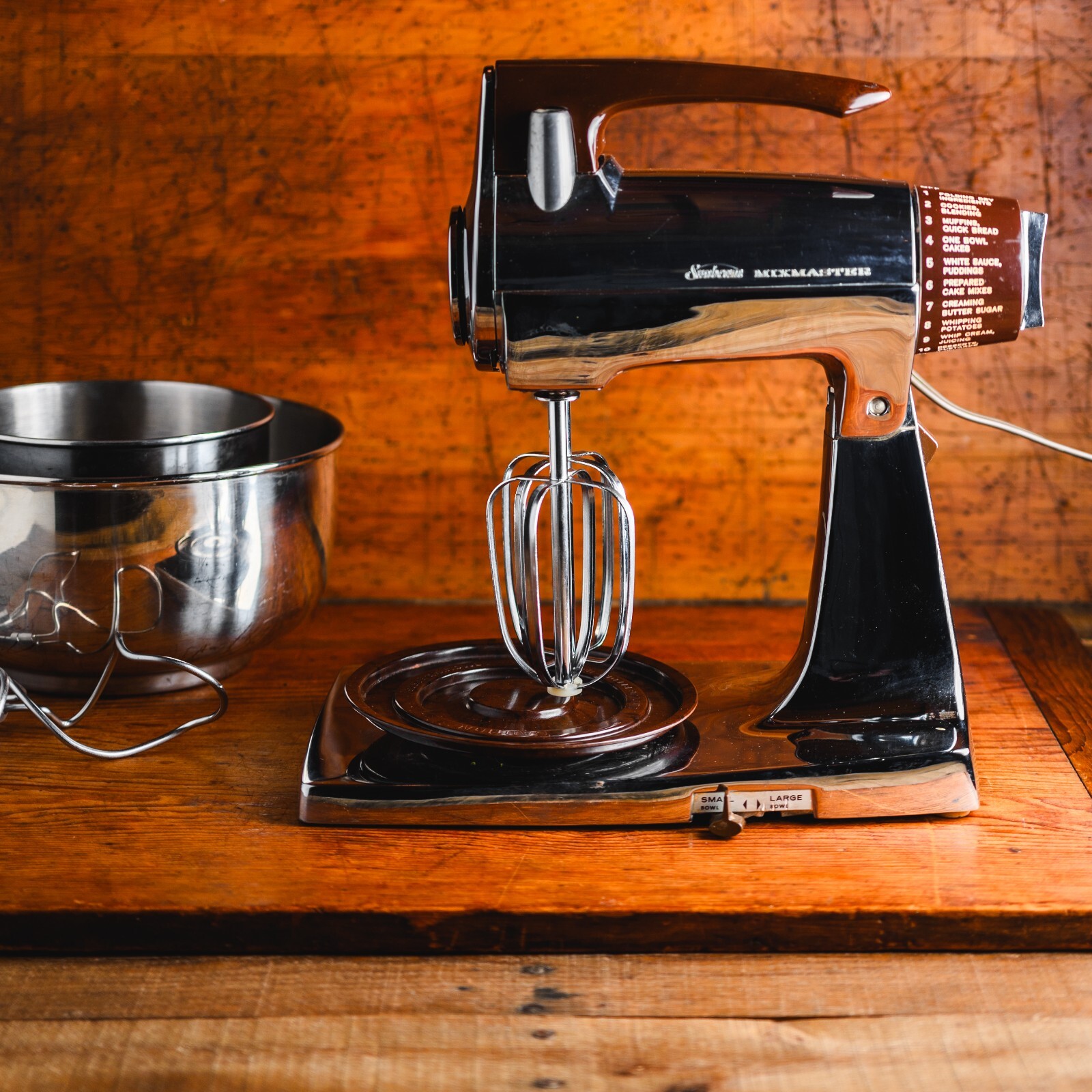 WORKING Vintage 1970s Sunbeam Mixmaster Chrome 12 Speed Stand Mixer w ...