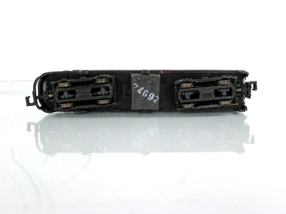 N Scale ***WESTERN MARYLAND*** FA2 Diesel Locomotive, WM 303 ---- Life ...