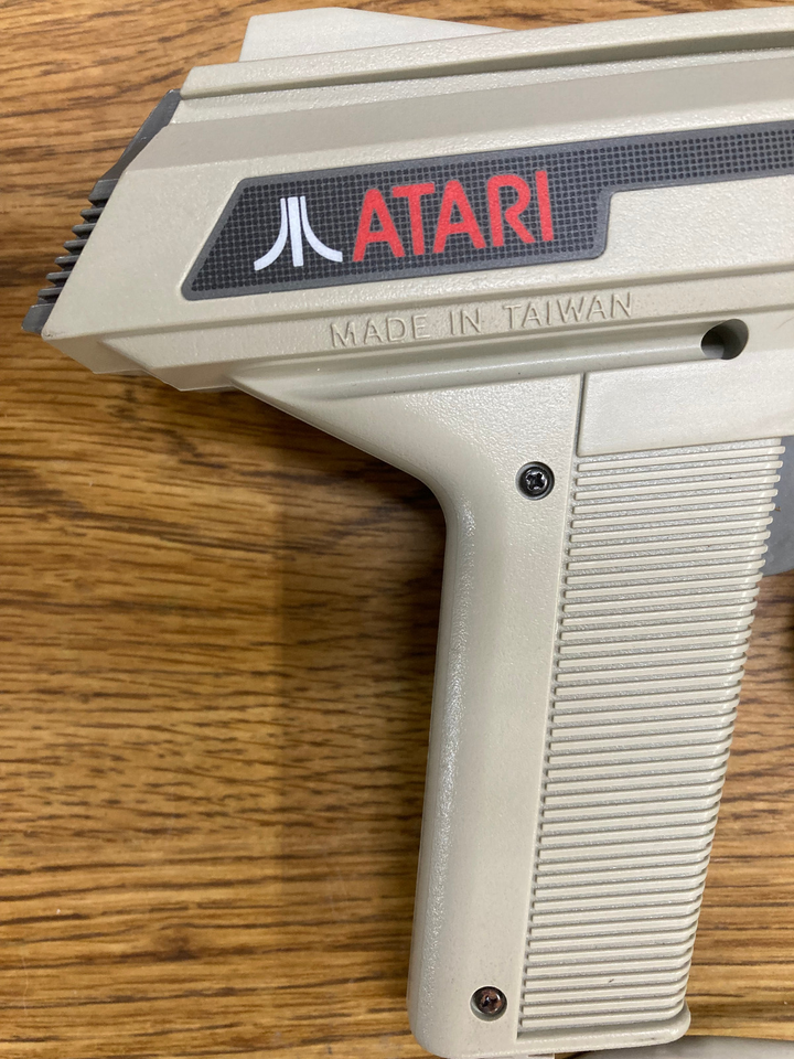 Atari XE LIGHT Gun XG-1 For Atari 8-bit Computers 800/XL/XE/2600/7800 A ...