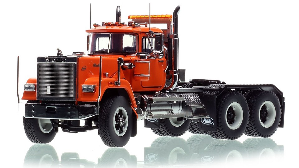HHR138G-1 - 1:50 scale Mack Superliner Heavy Spec - Orange over Black ...