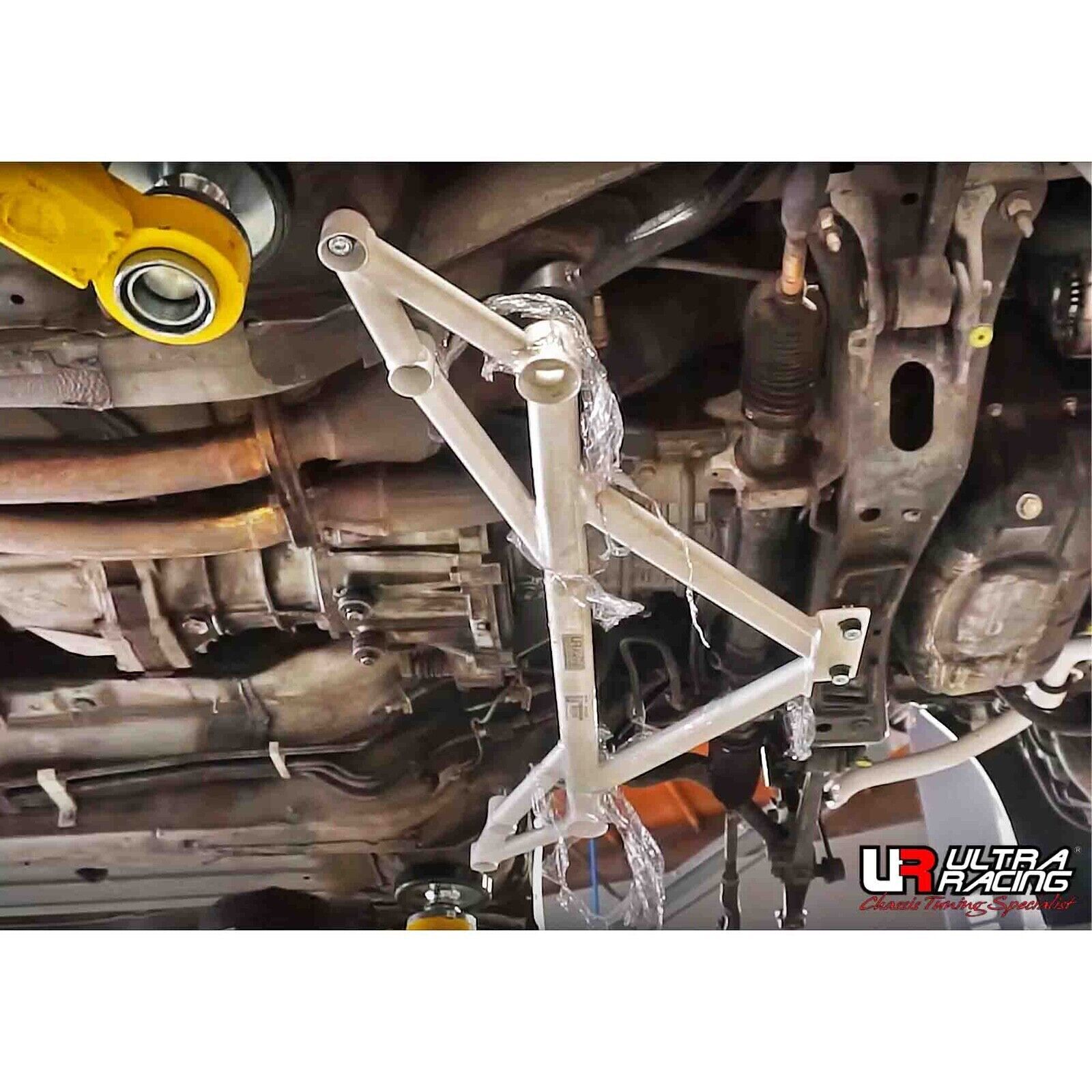 TOYOTA ALTEZZA AS200 XE10 1998 ULTRA RACING 7 POINTS FRONT LOWER ...