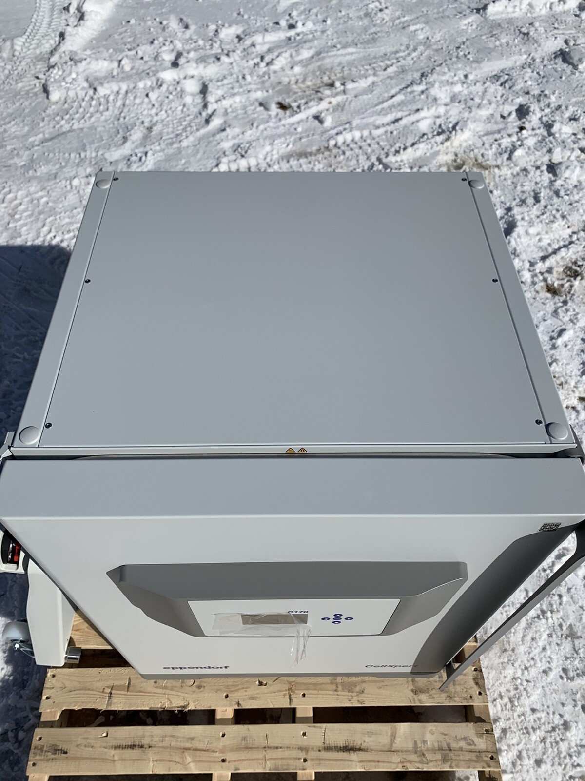 Eppendorf cellxpret C170 non segmented cell culture incubator And ...