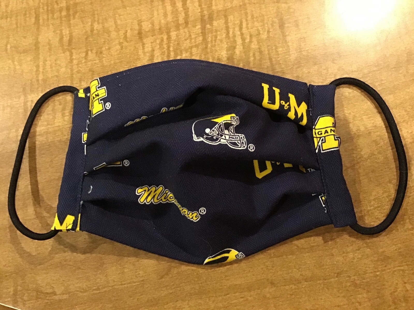 University Of Michigan Face Mask/Face cover ~ liner, bendable wire ...