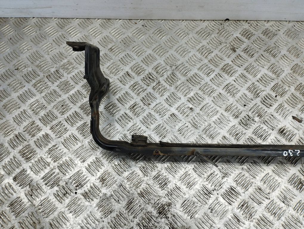 Volvo V40 2013 GENUINE Radiator Support Slam Panel Bottom Trim Cover ...