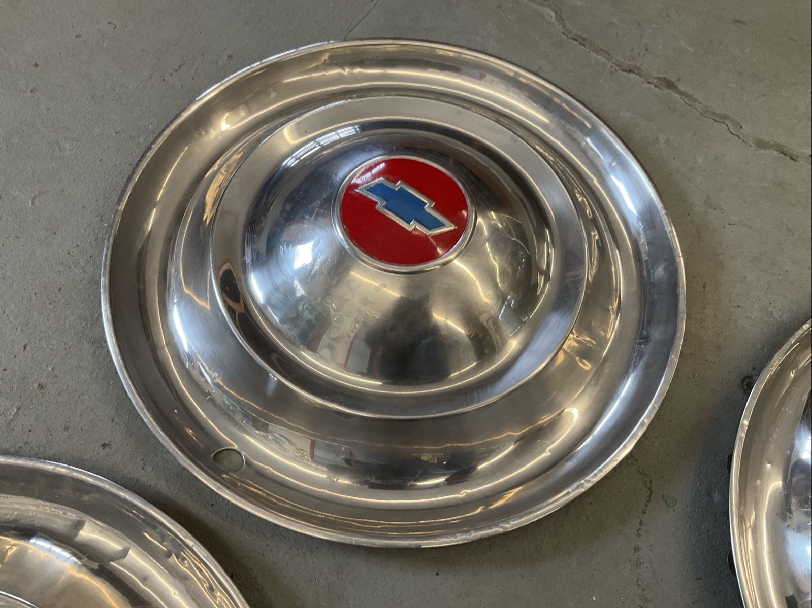 1947-1948 Chevrolet Accessory 16” Full Disc Hubcaps. Set Of 4. RG39 | eBay