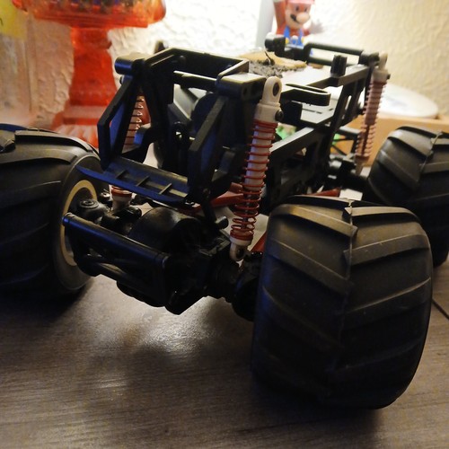 Venom Mini Giant 2005 Vintage RC Truck Rolling Chassis | eBay
