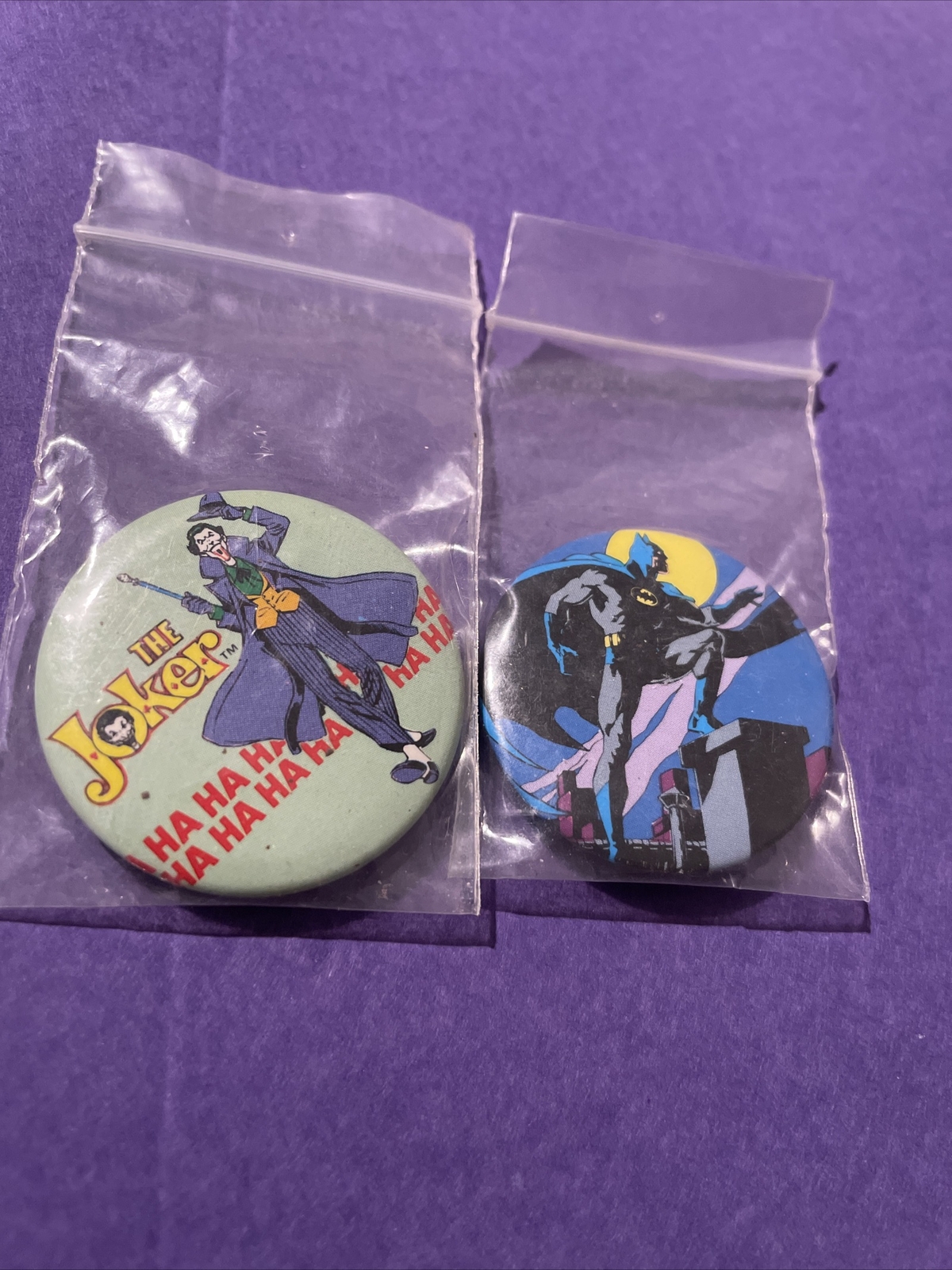 Batman Joker, Pinback Buttons, DC Comics, 2011, Button Up, (2) | eBay