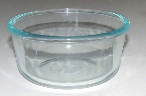 Pyrex 2 Cup Round Bowl 7200 22 Made in the USA | eBay