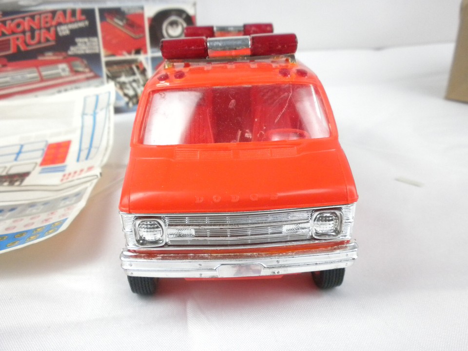 1981 MPC The Cannonball Run Emergency Van- near complete 1/25 Model Kit ...