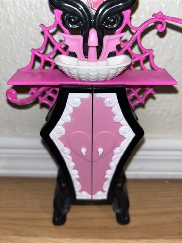 Monster High Draculaura Powder Room Doll Playset Vanity Sink Black Pink ...