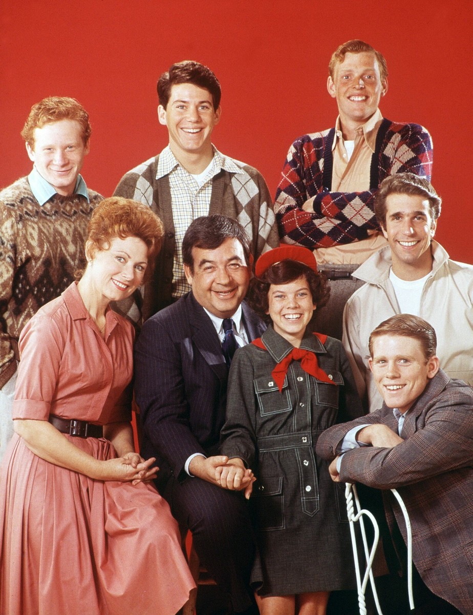 Finding Happy Tv Show Cast 60 Photos - Moonagedaydream.film