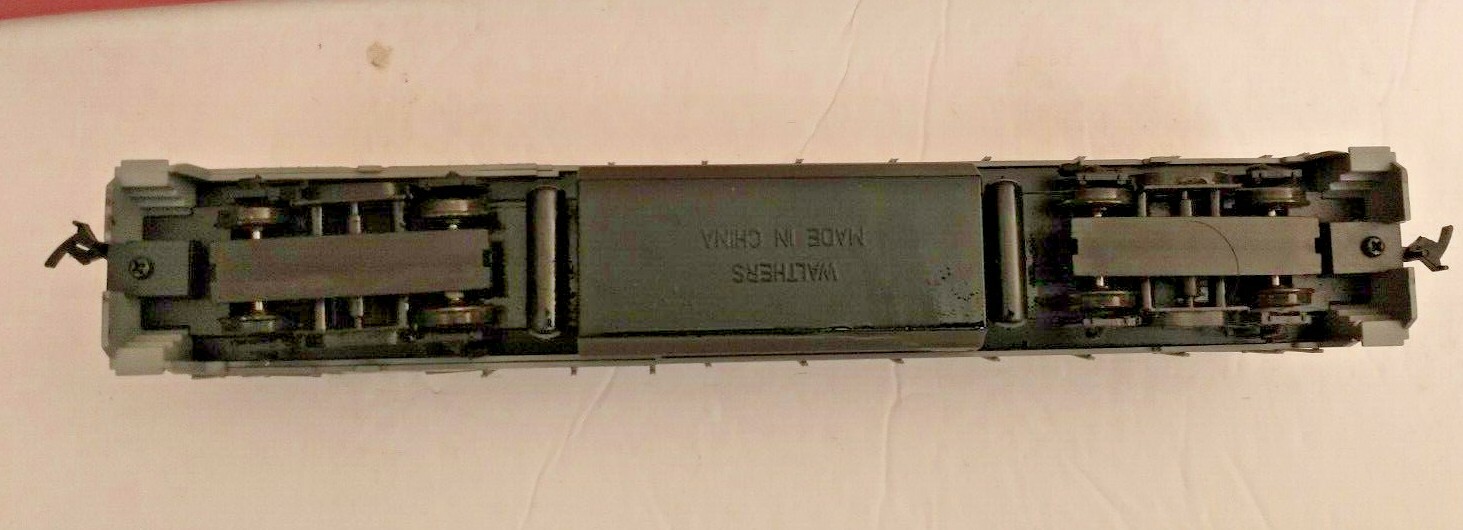 HO scale Walthers Trainline GE Dash 8 40 B LMX # 8500 diesel locomotive ...