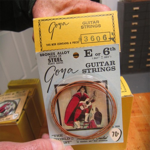 NEW OLD STOCK - BOX OF 6 GOYA GUITAR STRINGS -E -6th STRING- STRINGS ...
