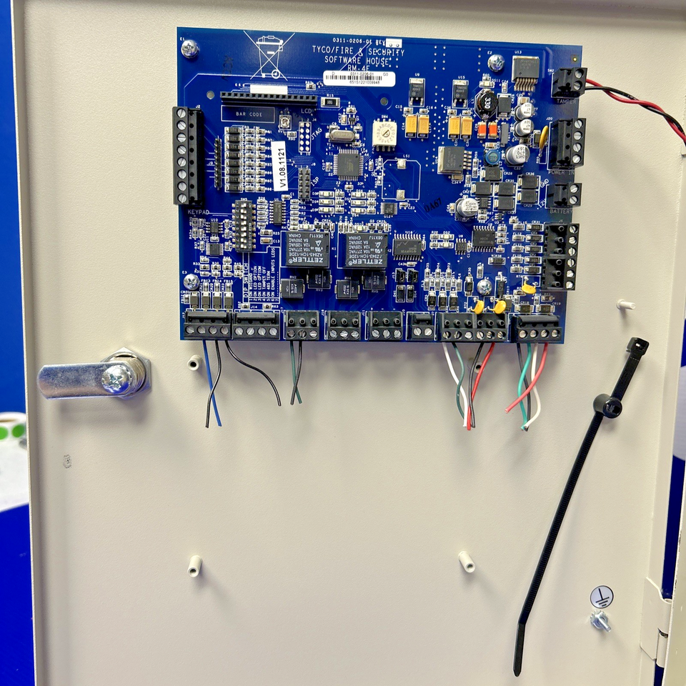 Software House RM-DCM-2 Door Control Module Board + Cabinet 🟦 | eBay