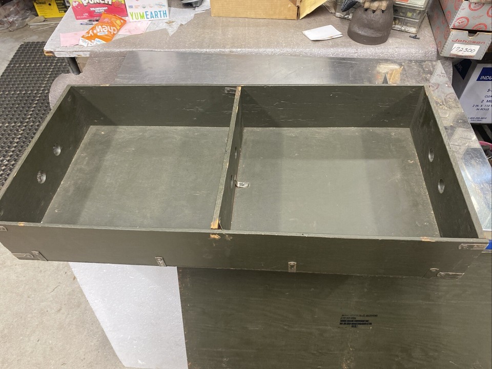 U.S. Army Foot Locker Texas Trunk Co. 32" W by 16" D by 13" H With Tray ...