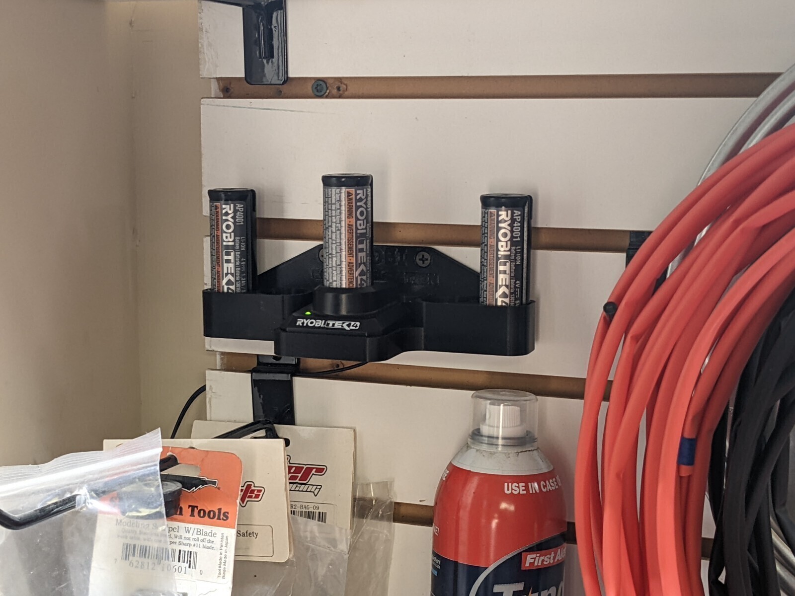 Battery Storage Rack & Charging Station for Ryobi AP4001 TEK4 4V ...