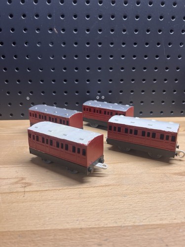 CUSTOM PAINTED Trackmaster Thomas & Friends Cargo Red Coach Lot Not ...