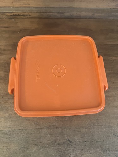 Tupperware #1362 Square Away Sandwich Storage Container Orange Base and ...
