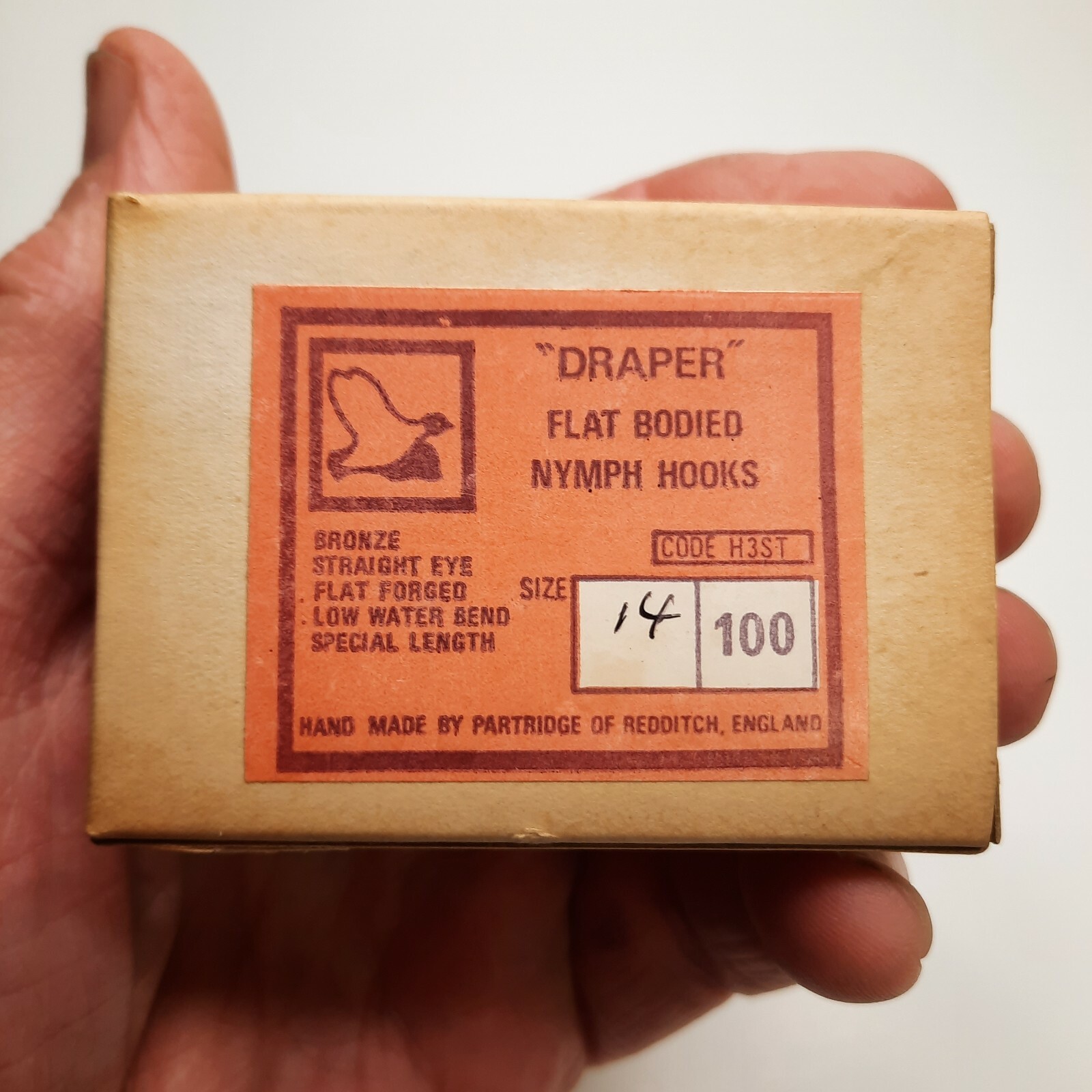 Partridge Hook DRAPER FLAT BODIED NYMPH FLY TYING SIZE 14 and 16 ...