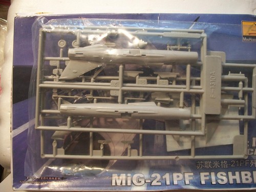 1/144 PLASTIC MINI HOBBY KIT RUSSIAN MiG 21 WITH IRAQI DECALS | eBay