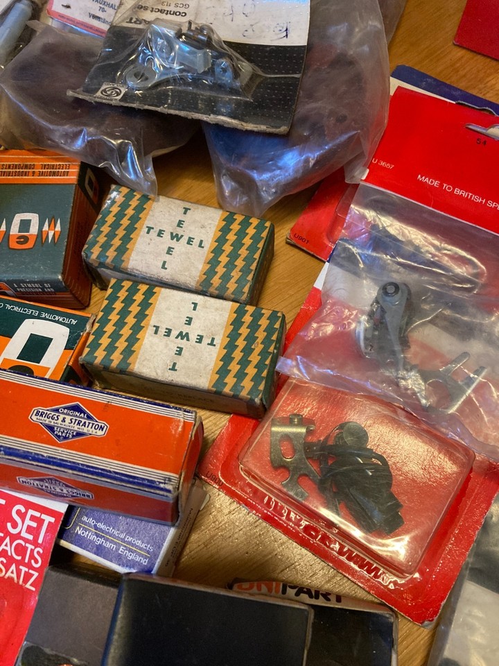 Classic car ignition parts, points, distributor parts, condensers etc ...